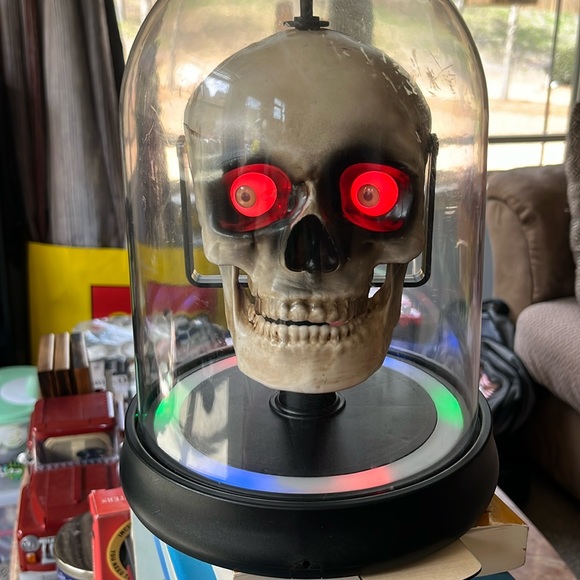 Gemmy | Holiday | 29 Gemmy Light Up Moving Skull Halloween Skeleton ...